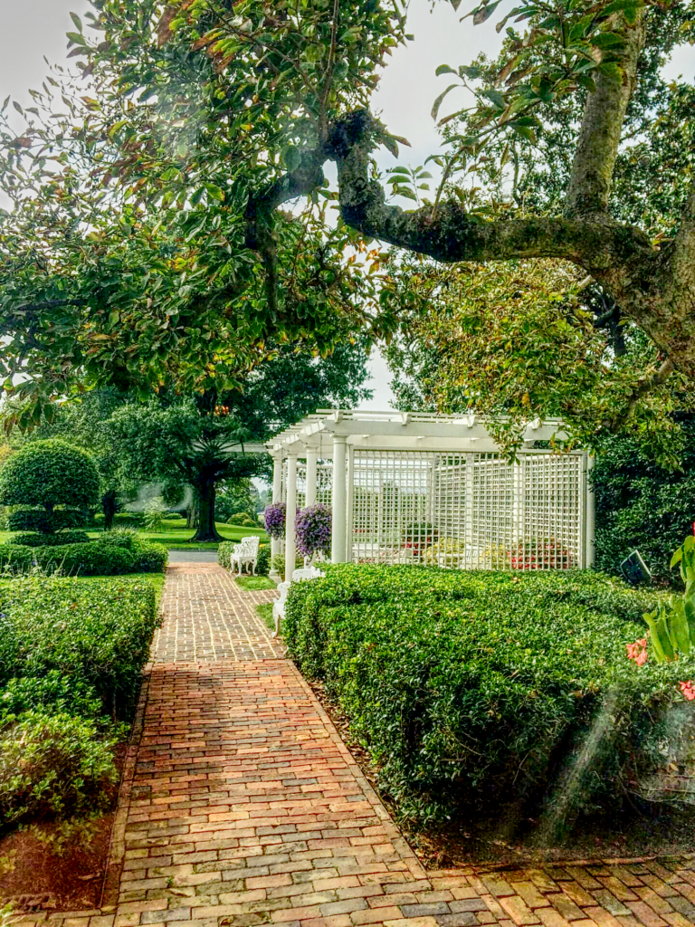 Thorough Examination of the White House in Japan: Exploring its ...